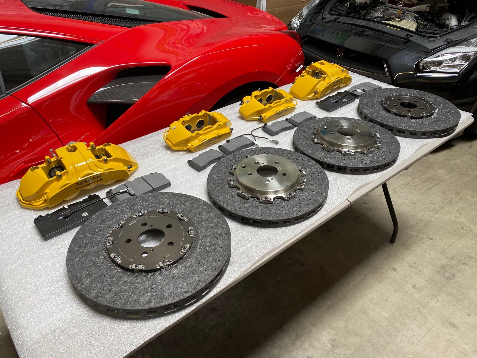 Nissan OEM Brembo Caliper “CCM” Carbon Ceramic Rotor Complete Kit (202 ...